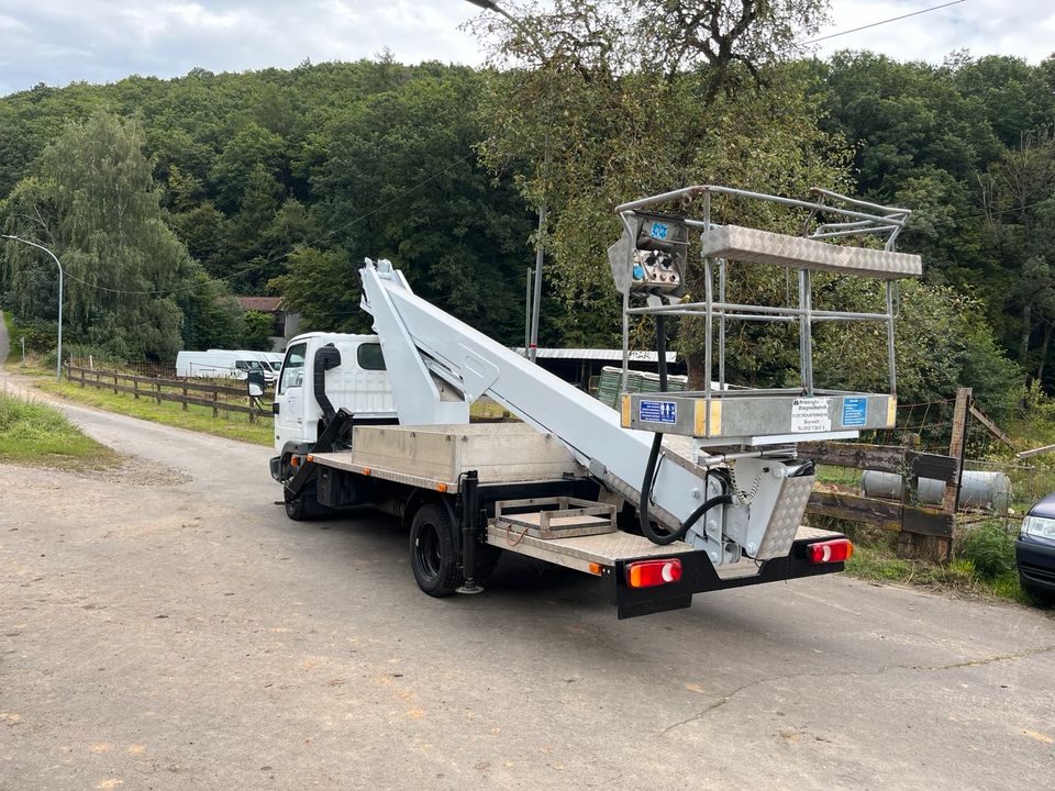 Nissan Cabstar 3,5T Hubsteiger Hebebühne Hublift